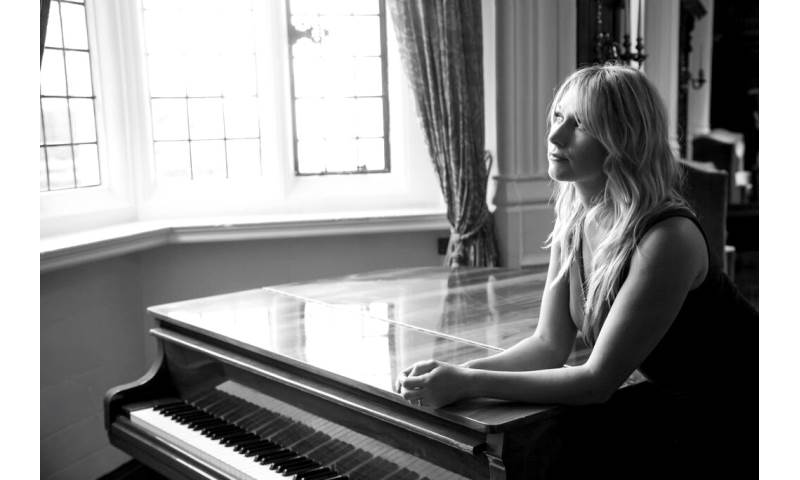 Book Adeline Grace in Buckinghamshire | Eventsense